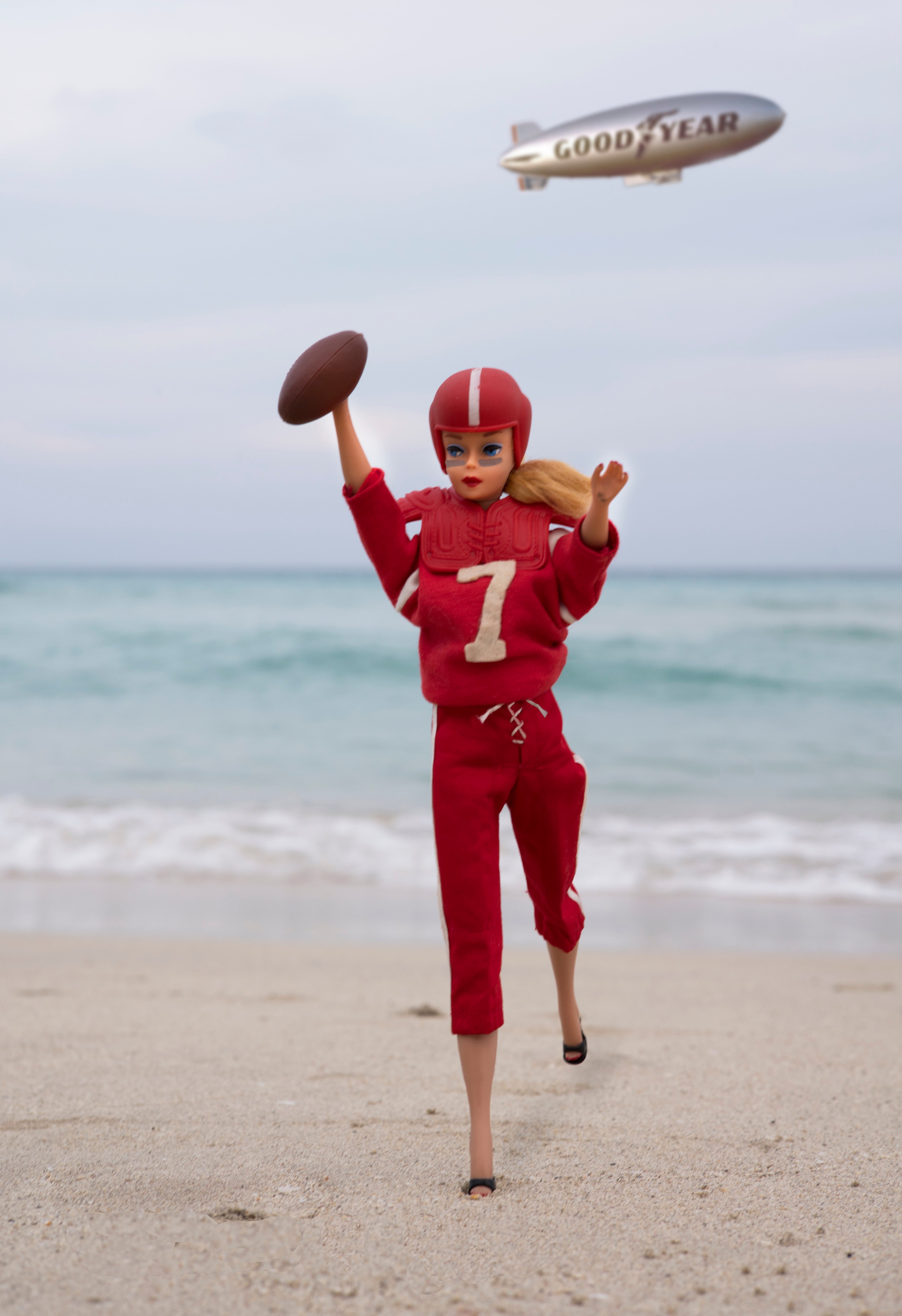 Touchdown Barbie – Barbie and Ken Photos